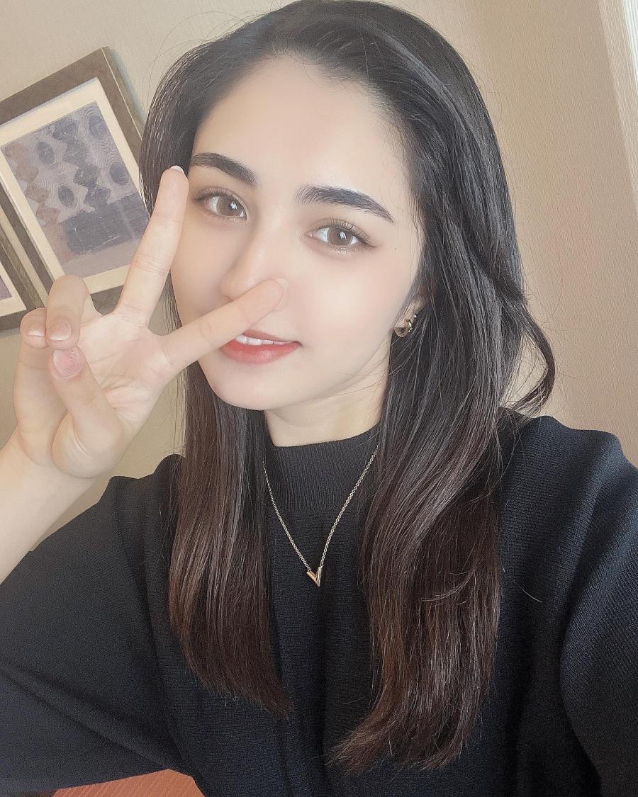 Amna：コミュニティ - CHEERZ